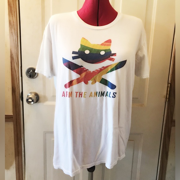 Arm The Animals | Tops | Arm The Animals Tshirt Xl Rainbow Kitty Cat ...